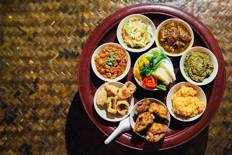 Khantoke Dinner & traditional Lanna Dance Chiang Mai - Ticket price 500 ...